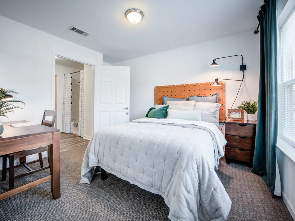 Ball State University Student Housing - Varsity House Apartments